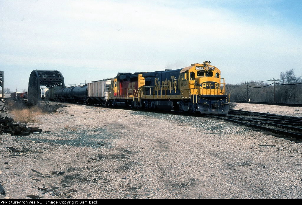 ATSF 6355 and 2748